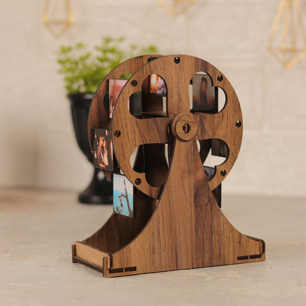 Custom Wooden Ferris Wheel with 8 Personalized Photos - Personalized ...